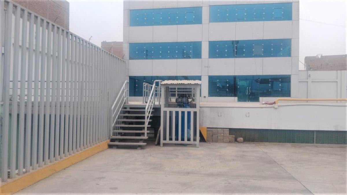 Propiedad en Alquiler en ATE, LIMA, LIMA - 2 baños, 1062m² - $ 4,800